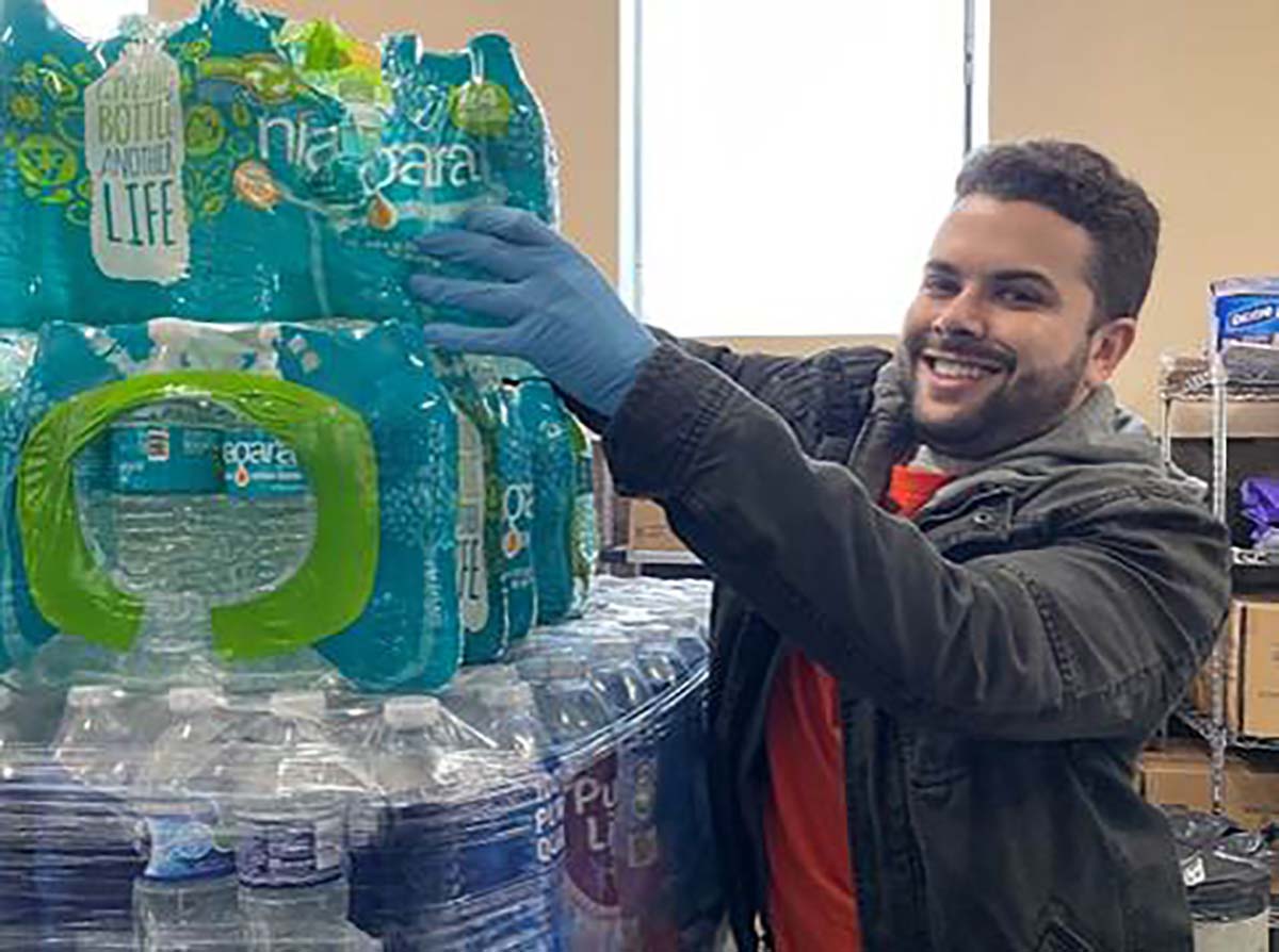 PSEG employees help fight hunger, homelessness at The INN – The Long ...