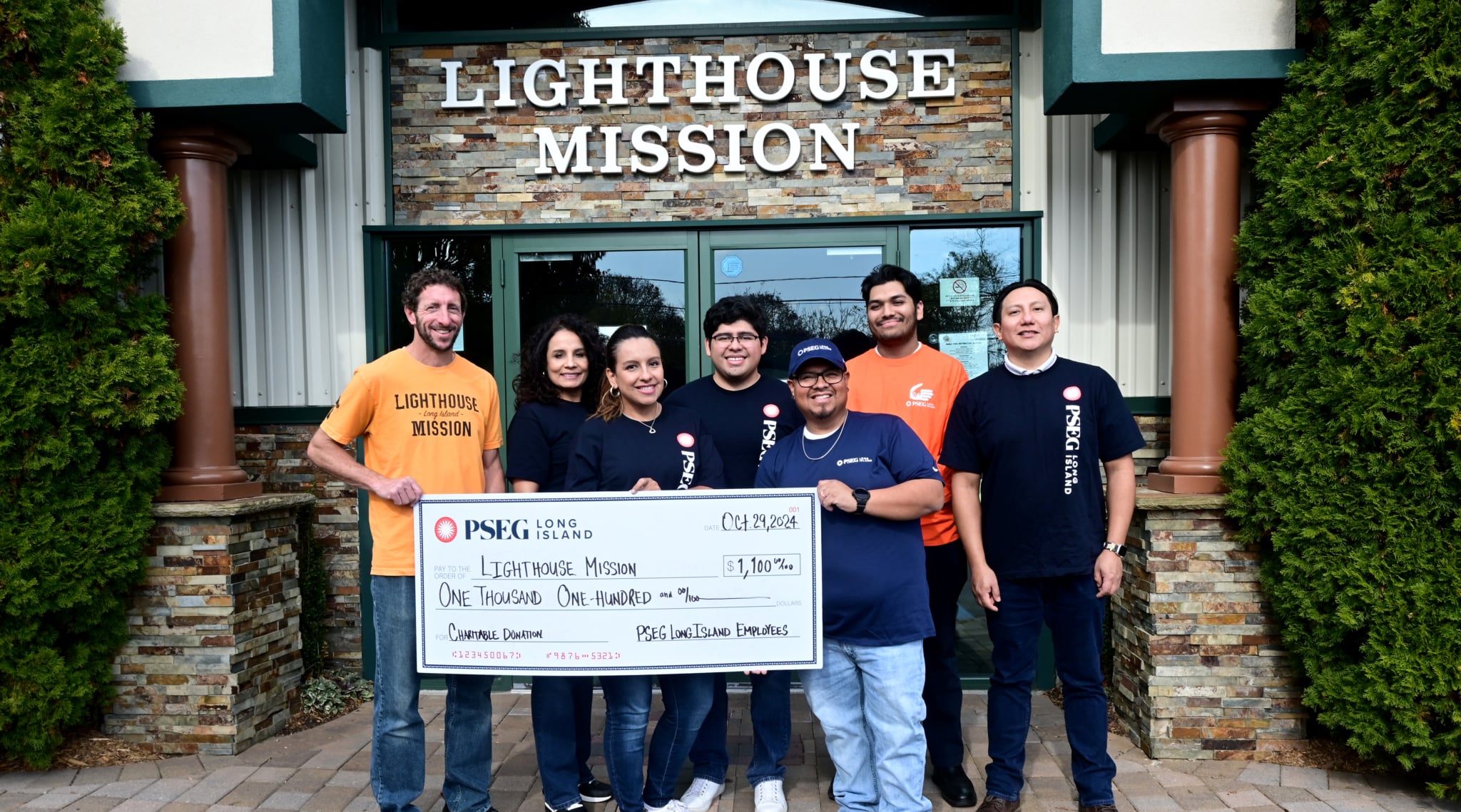 PSEG-LI employees donate $1,100 to Lighthouse Mission – The Long Island ...